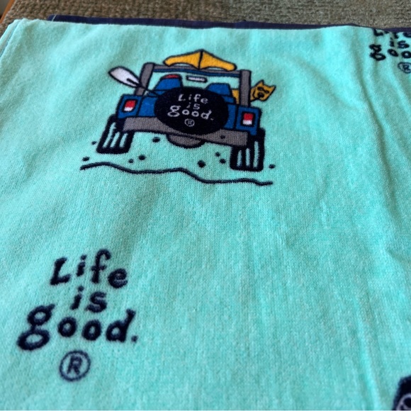 Life Is Good | Bath | Nwt Life Is Good Oversized Seaglass Green Jeep ...